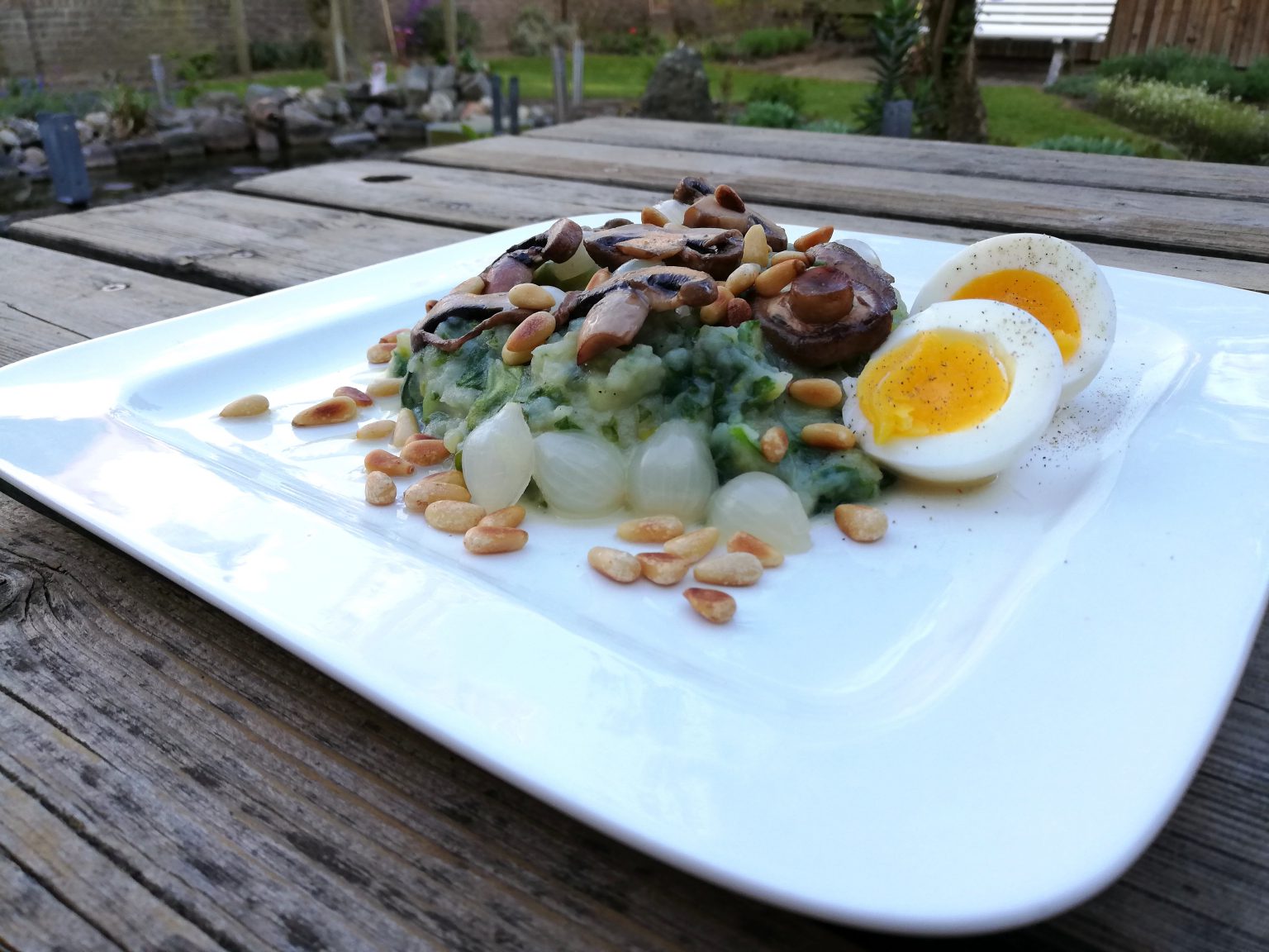Endive stamppot (mash pot) – a vegetarian version of a typical Dutch dish