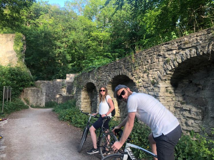 Mini adventure: Cycle through the forest and gather wild garlic