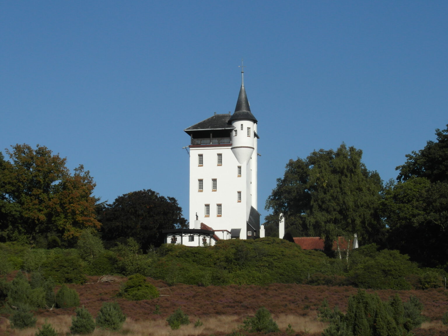 3 hiking highlights in the Dutch heathlands - Two Around The World